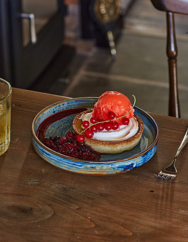 Eat & Drink – The Red Lion Madley